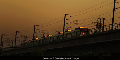 Delhi Metro Presses Into Service 21 Additional Trains In View Of Air ...