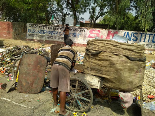 Garbage Collection In A Mess In Uttar Pradesh’s Ghaziabad As A Decade ...